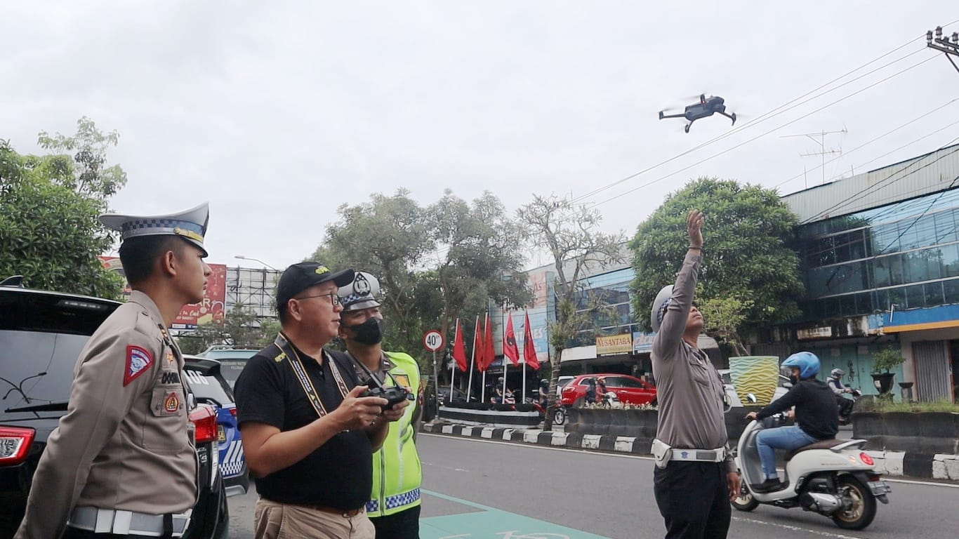 Polisi Kota Magelang Mulai Uji Coba Tilang Elektronik Pakai Drone - Tribrata News Jawa Tengah