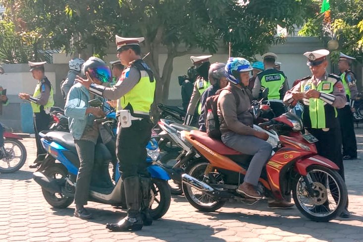 Ribuan pelanggar di Kota Tegal, Ditindak Polisi dalam Ops Patuh Candi-2019 - Tribrata News Jawa ...