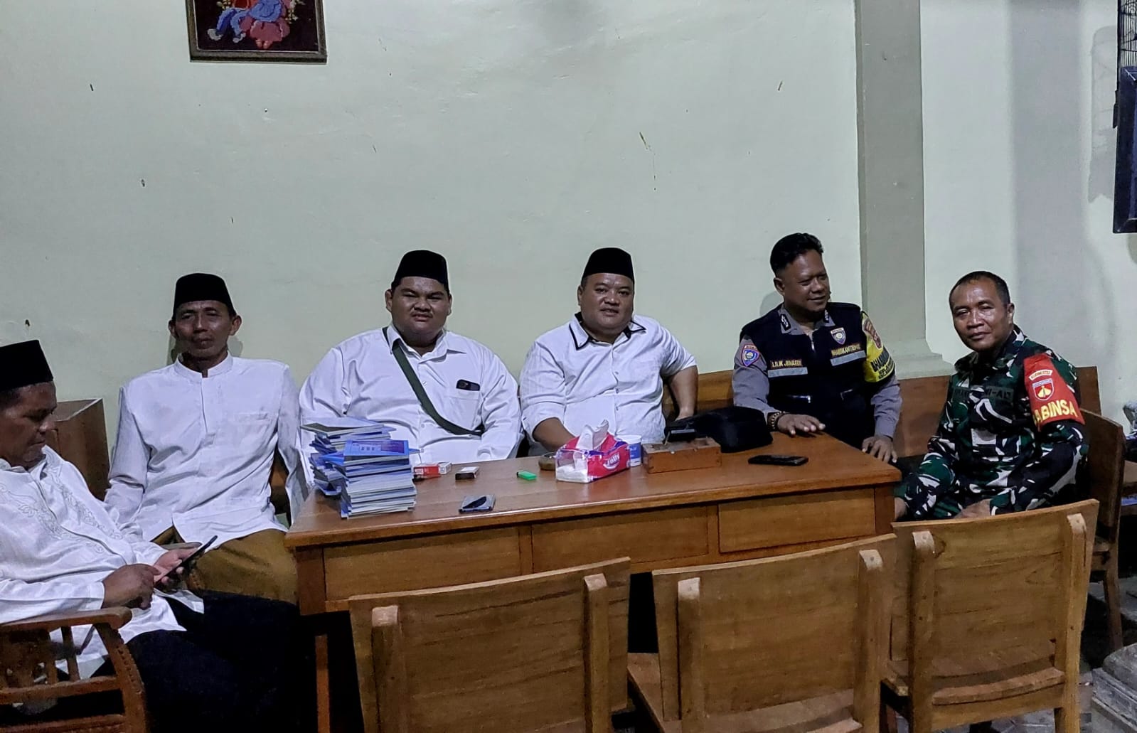 Jalin Silaturahmi Aiptu Lilik Sambang Ke Tokoh Agama Di Kenconowungu IV ... Jalin Silaturahmi Aiptu Lilik Sambang Ke Tokoh Agama Di Kenconowungu IV ...