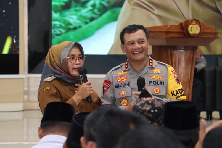 Safari Kamtibmas Di Cilacap, Kapolda Jateng Tekankan Pentingnya ... Safari Kamtibmas Di Cilacap, Kapolda Jateng Tekankan Pentingnya ...